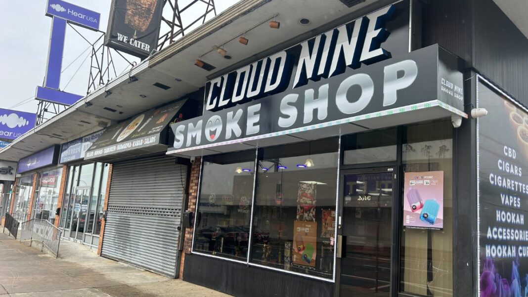 31-year-old Man Injured in Philadelphia Smoke Shop Robbery